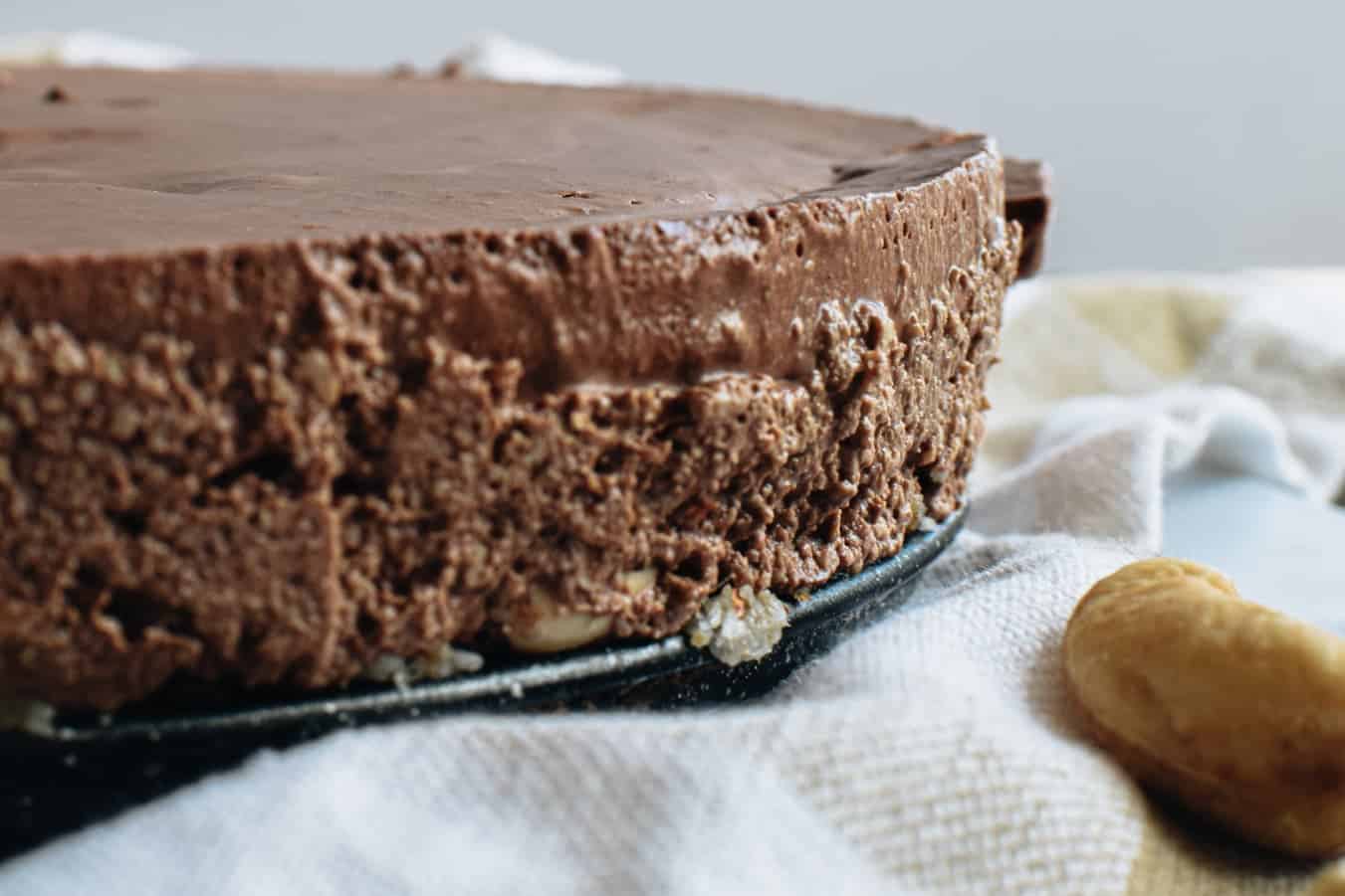 Quick And Easy Raw Chocolate Cake [Vegan, Flourless]