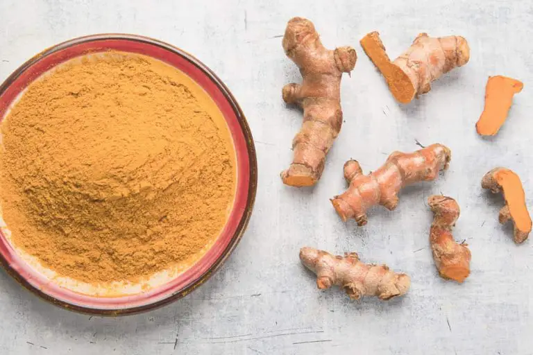 What Does Turmeric Taste Like? [And What Dishes To Make With It]